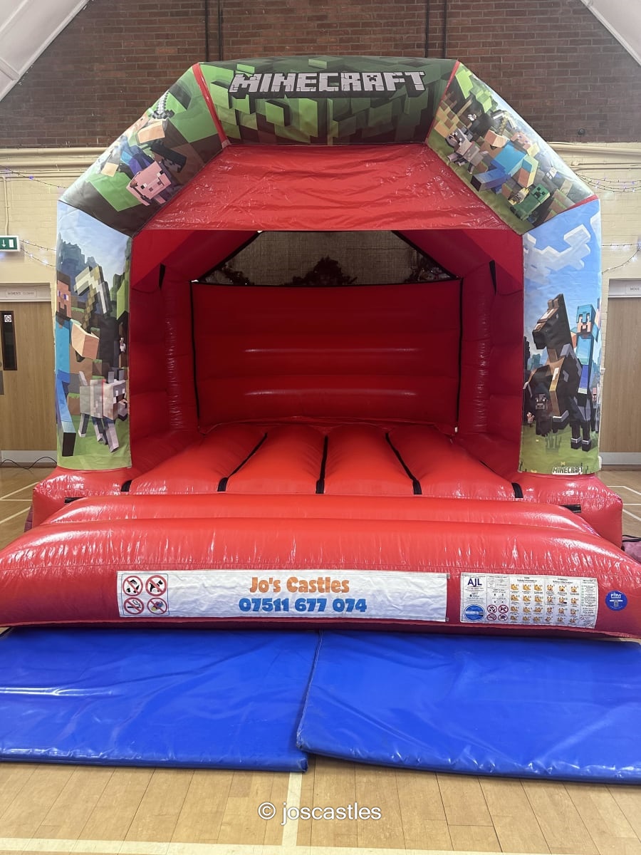 Red Minecraft castle - Hire in colchester | joscastles